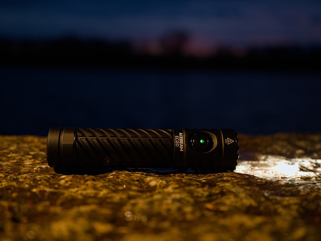 Review: Acebeam EC20 - an everyday carry flashlight that tries to ...