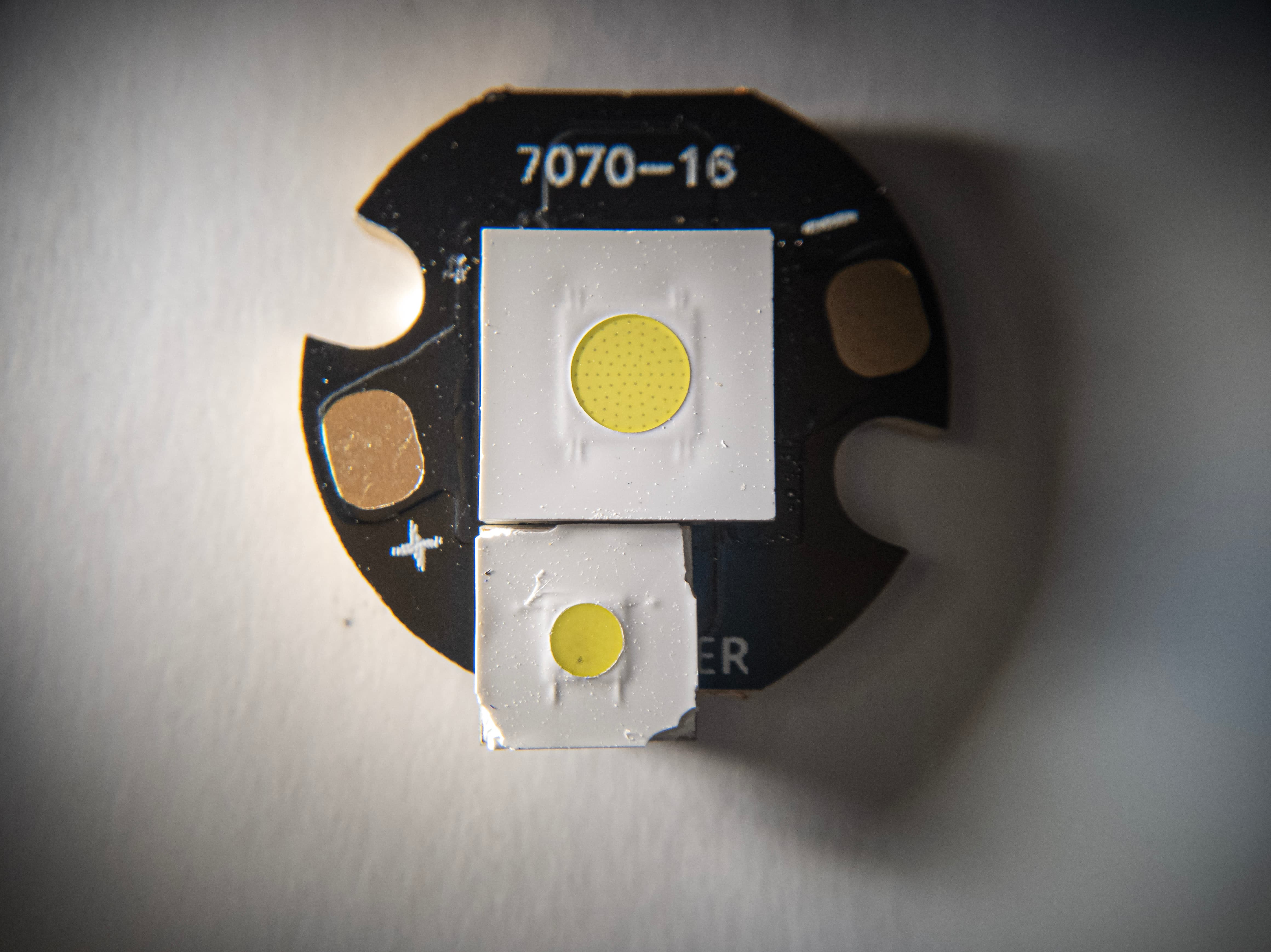 Yinding "5050 30W" round die domeless led tested - Page 8 - Flashlight ...