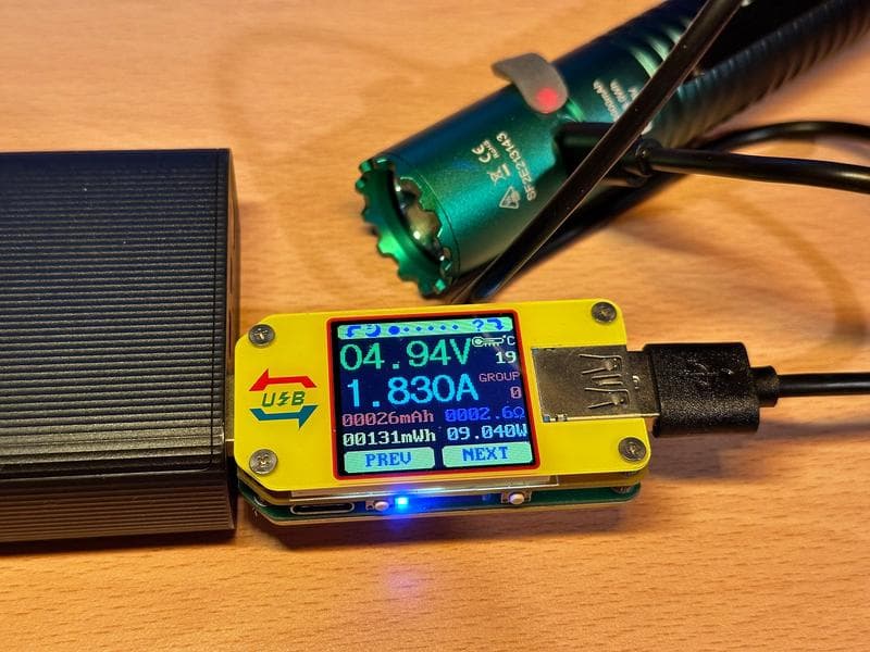 [Review] Speras E21 || Luminous SST-40, 1x21700 integrated, dual switch ...